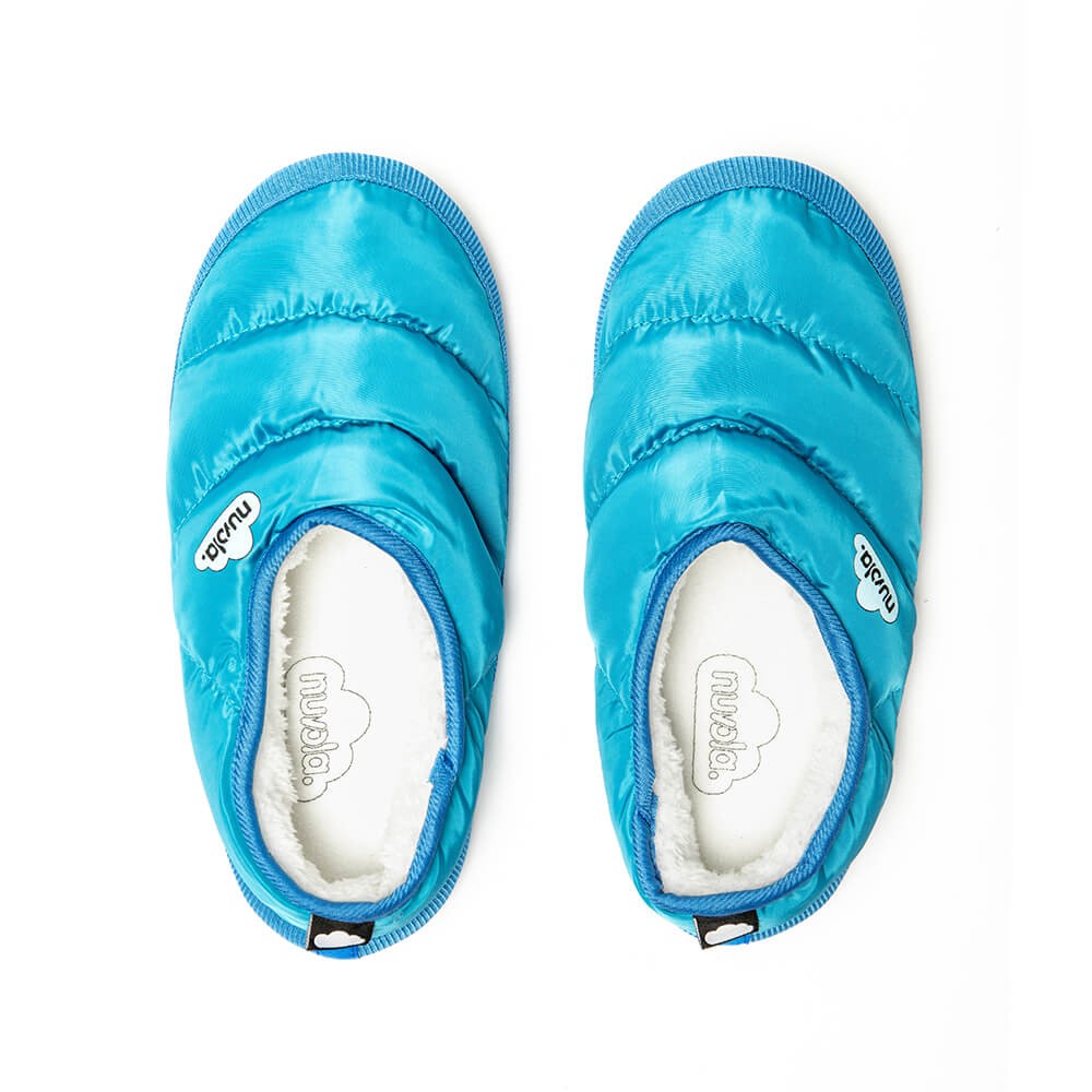 Pantuflas unisex Clásica Chill, en color azul claro | Nuvola