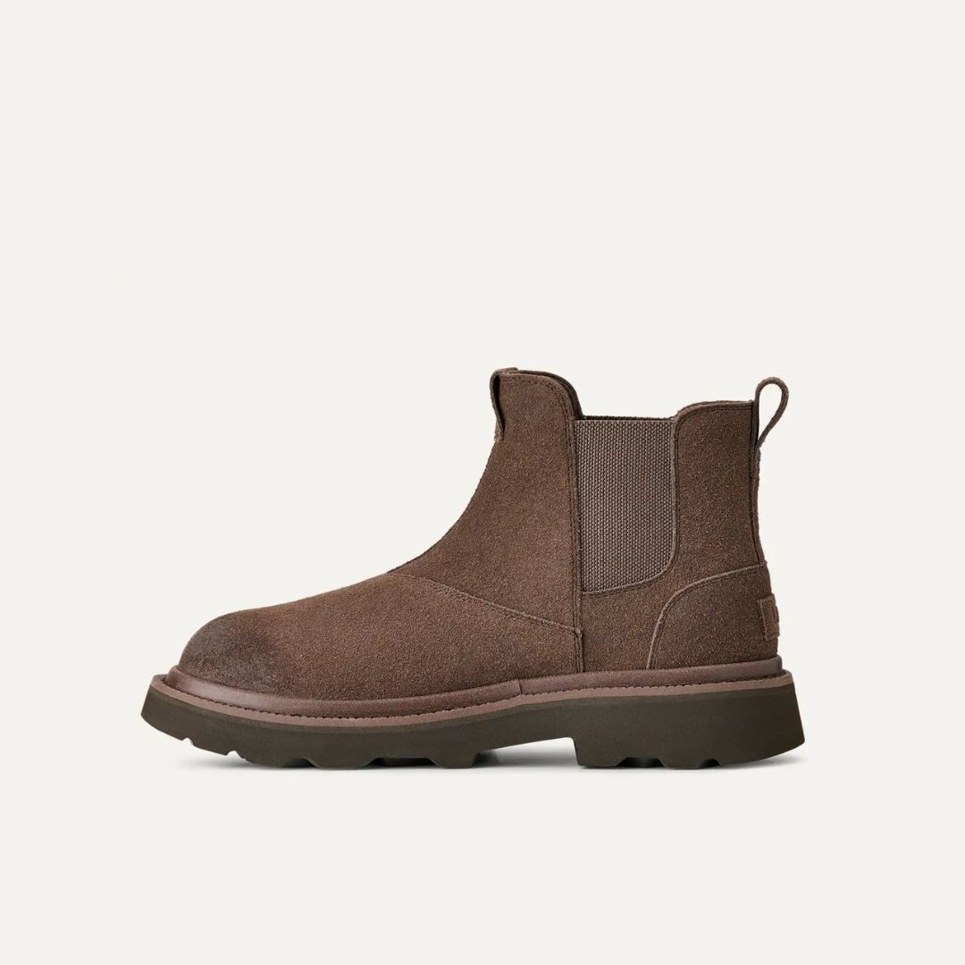 Botín Ugg para hombre Chelsea Lug en ante color marrón | Tascón Barcelona